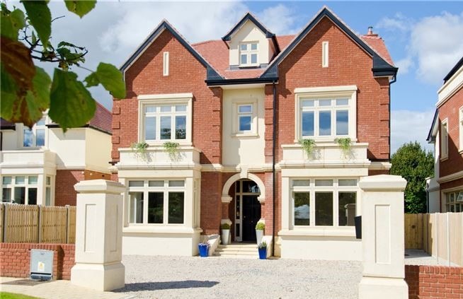 4,000 Irish homes, over €1bn in assets and a direct line to Wall St ...